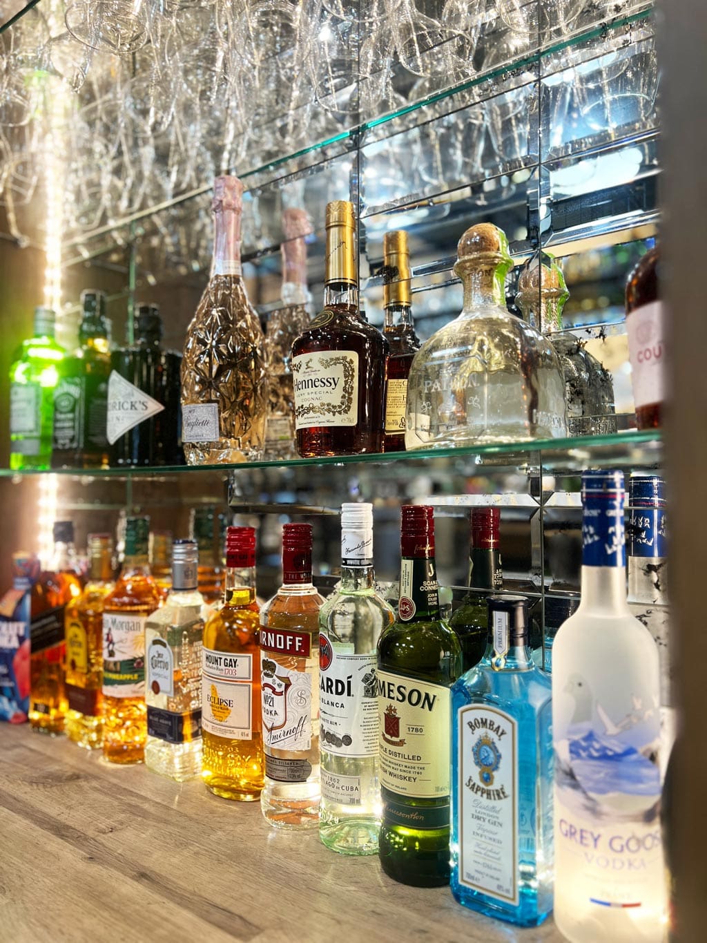 Aroma Lounge Bridgend - Brewed with Love, Served with Joy